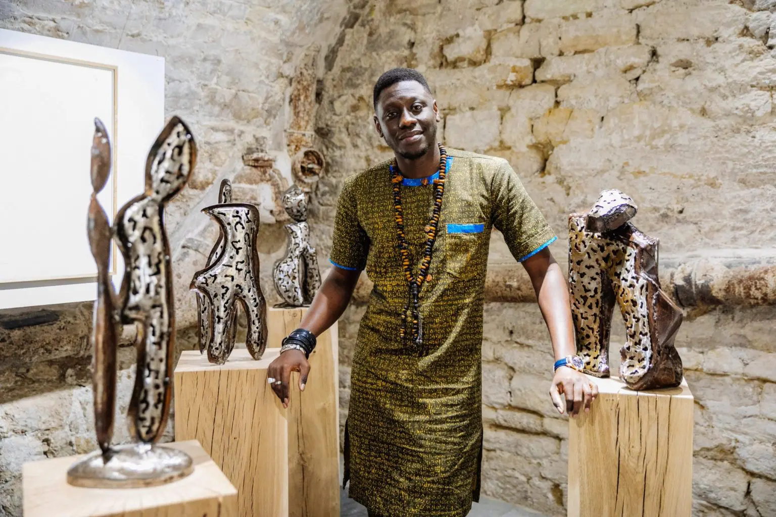 Alioune Diagne : interview du peintre et sculpteur, père du "figuro-abstro"